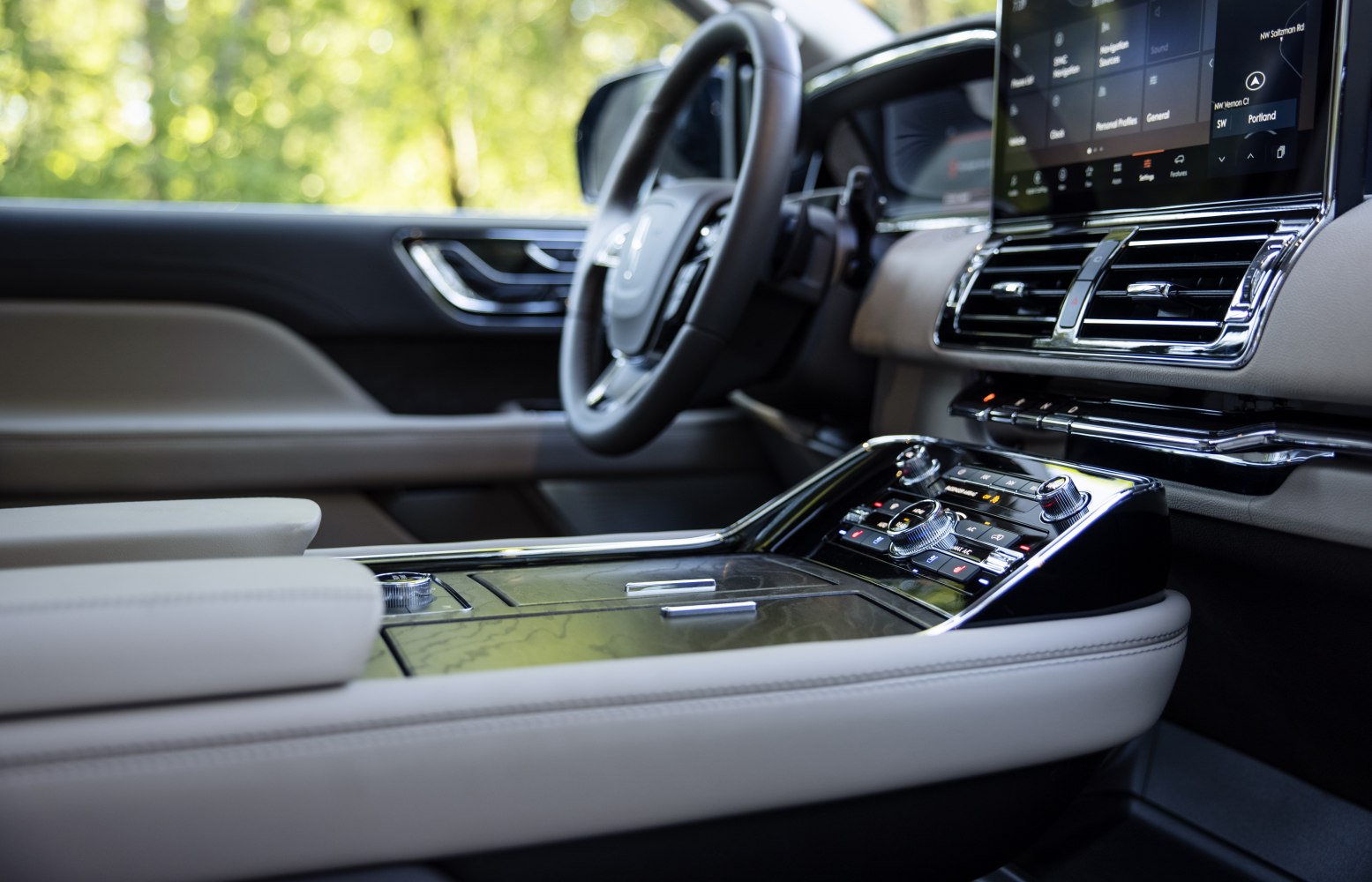 Lincoln Navigator IV (facelift 2021) LWB 3.5 V6 (440 Hp) 4x4 SelectShift